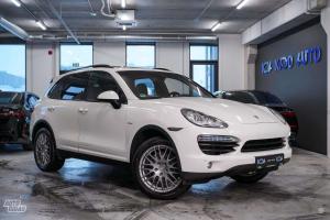 Balts Porsche Cayenne 2011 Marijampole, ar dzinēja tilpumu 3.00 L un nobraukumu 304 tūkst. km par 14450 €, foto  vietnē AUTOMOTO.COM.LV