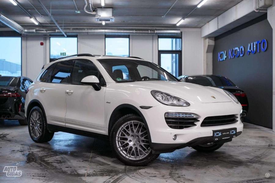 Balts Porsche Cayenne 2011 Marijampole, ar dzinēja tilpumu 3.00 L un nobraukumu 304 tūkst. km par 14450 €, foto 1 vietnē AUTOMOTO.COM.LV