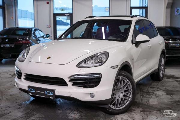 Balts Porsche Cayenne 2011 Marijampole, ar dzinēja tilpumu 3.00 L un nobraukumu 304 tūkst. km par 13850 €, foto 4 vietnē AUTOMOTO.COM.LV