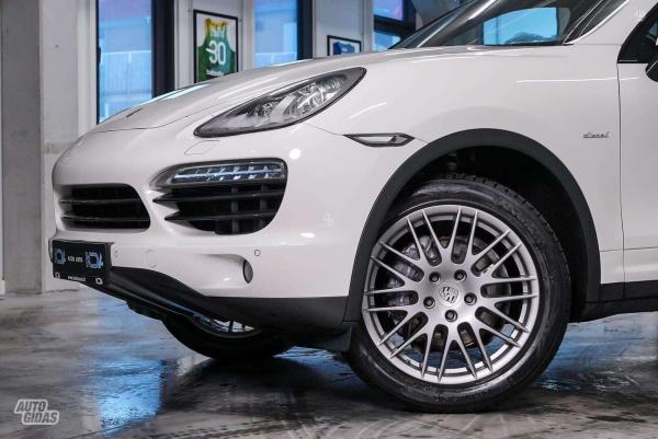 Balts Porsche Cayenne 2011 Marijampole, ar dzinēja tilpumu 3.00 L un nobraukumu 304 tūkst. km par 13850 €, foto 6 vietnē AUTOMOTO.COM.LV