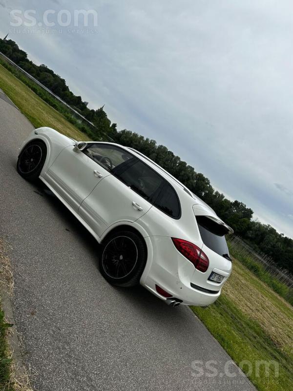 Белый Порше Каен 2011 в Рига, объемом двигателя 3.00 л и пробегом 0 тыс. км за 12999 €, фото 5 на AUTOMOTO.COM.LV