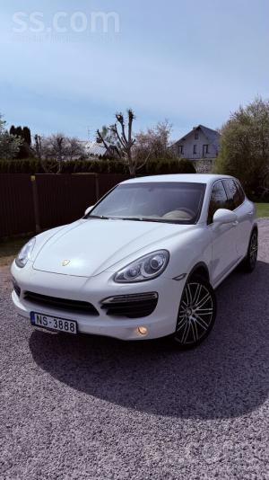White Porsche Cayenne 2011 in Riga, with an engine capacity of 4.80 L and mileage of 171 thousand km for 15480 €, photo  on AUTOMOTO.COM.LV