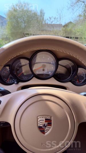 White Porsche Cayenne 2011 in Riga, with an engine capacity of 4.80 L and mileage of 171 thousand km for 15480 €, photo 18 on AUTOMOTO.COM.LV