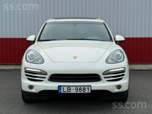 Balts Porsche Cayenne 2011 Rīga, ar dzinēja tilpumu 3.00 L un nobraukumu 230 tūkst. km par 13990 €, foto 6 vietnē AUTOMOTO.COM.LV
