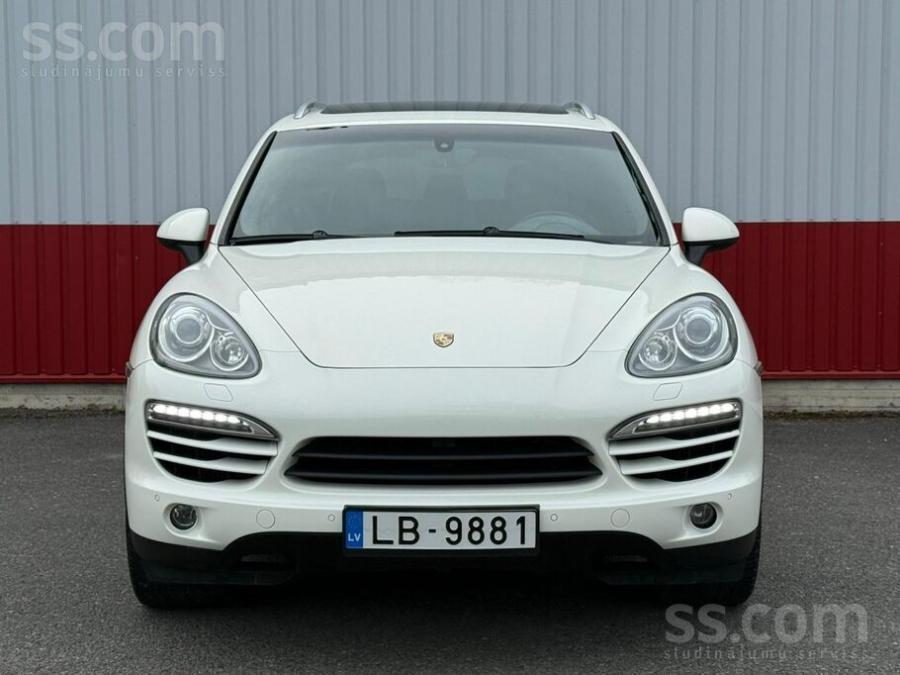 Balts Porsche Cayenne 2011 Rīga, ar dzinēja tilpumu 3.00 L un nobraukumu 230 tūkst. km par 13990 €, foto 6 vietnē AUTOMOTO.COM.LV