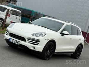 Balts Porsche Cayenne 2011 Rīga, ar dzinēja tilpumu 3.00 L un nobraukumu 230 tūkst. km par 13990 €, foto 12 vietnē AUTOMOTO.COM.LV