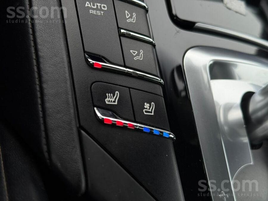 Balts Porsche Cayenne 2011 Rīga, ar dzinēja tilpumu 3.00 L un nobraukumu 230 tūkst. km par 13990 €, foto 23 vietnē AUTOMOTO.COM.LV