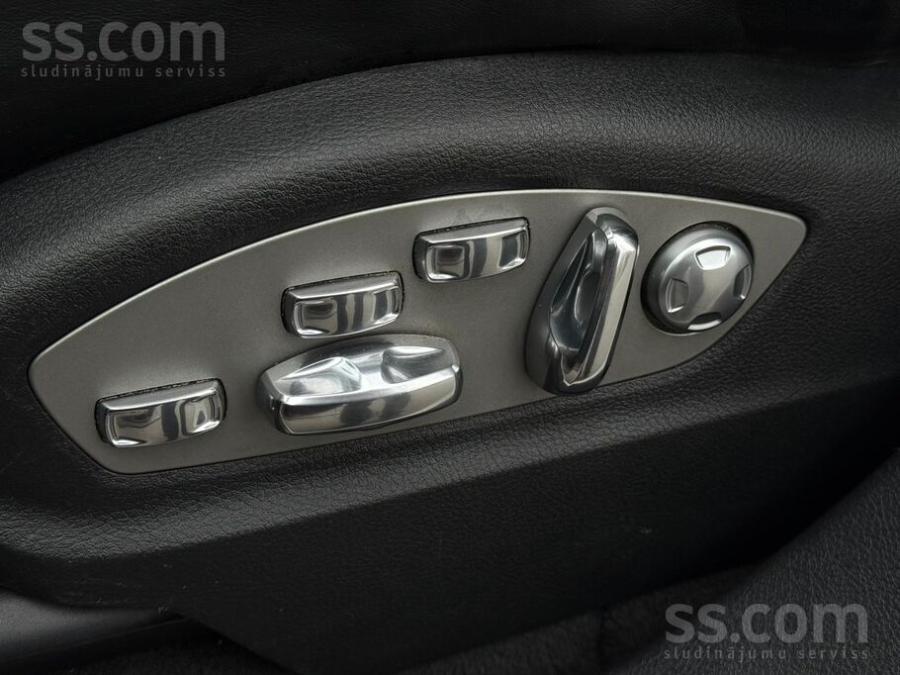 Balts Porsche Cayenne 2011 Rīga, ar dzinēja tilpumu 3.00 L un nobraukumu 230 tūkst. km par 13990 €, foto 25 vietnē AUTOMOTO.COM.LV