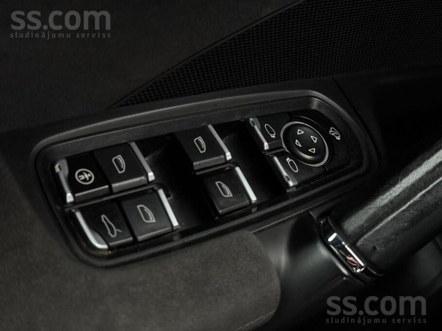 Balts Porsche Cayenne 2011 Rīga, ar dzinēja tilpumu 3.00 L un nobraukumu 230 tūkst. km par 13990 €, foto 26 vietnē AUTOMOTO.COM.LV