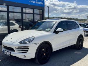 Balts Porsche Cayenne 2011 Viļņa, ar dzinēja tilpumu 3.00 L un nobraukumu 232 tūkst. km par 14550 €, foto  vietnē AUTOMOTO.COM.LV