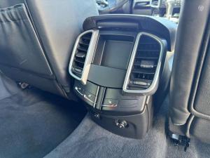 Balts Porsche Cayenne 2011 Viļņa, ar dzinēja tilpumu 3.00 L un nobraukumu 232 tūkst. km par 14550 €, foto 18 vietnē AUTOMOTO.COM.LV