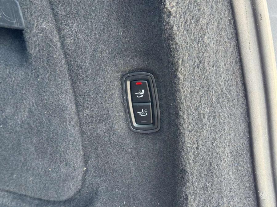 Balts Porsche Cayenne 2011 Viļņa, ar dzinēja tilpumu 3.00 L un nobraukumu 232 tūkst. km par 14550 €, foto 20 vietnē AUTOMOTO.COM.LV