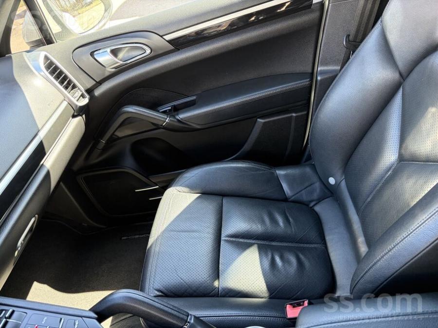 Balts Porsche Cayenne 2011 Daugavpils, ar dzinēja tilpumu 3.00 L un nobraukumu 245 tūkst. km par 15200 €, foto 22 vietnē AUTOMOTO.COM.LV