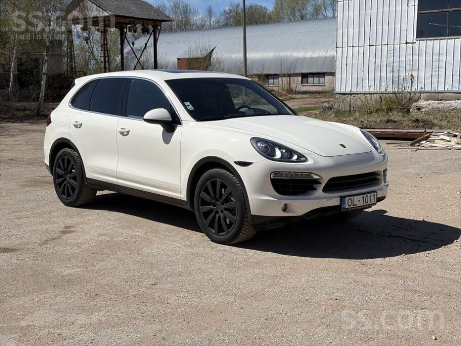 Balts Porsche Cayenne 2011 Daugavpils, ar dzinēja tilpumu 3.00 L un nobraukumu 245 tūkst. km par 15200 €, foto 26 vietnē AUTOMOTO.COM.LV
