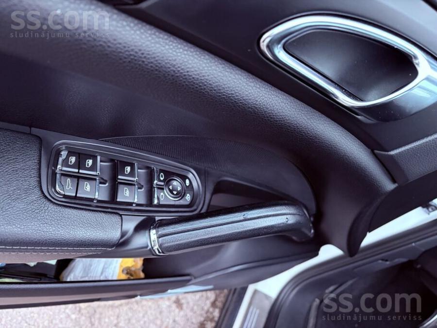 Balts Porsche Cayenne 2011 Daugavpils, ar dzinēja tilpumu 3.00 L un nobraukumu 245 tūkst. km par 15200 €, foto 29 vietnē AUTOMOTO.COM.LV