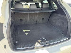 Balts Porsche Cayenne 2011 Viļņa, ar dzinēja tilpumu 3.00 L un nobraukumu 232 tūkst. km par 14550 €, foto 19 vietnē AUTOMOTO.COM.LV