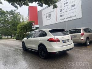 Белый Порше Каен 2011 в Елгава, объемом двигателя 3.00 л и пробегом 230 тыс. км за 16000 €, фото 5 на AUTOMOTO.COM.LV