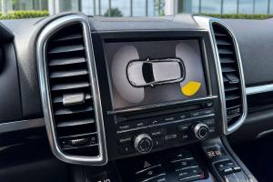 Balts Porsche Cayenne 2011 Viļņa, ar dzinēja tilpumu 3.00 L un nobraukumu 232 tūkst. km par 13950 €, foto 13 vietnē AUTOMOTO.COM.LV