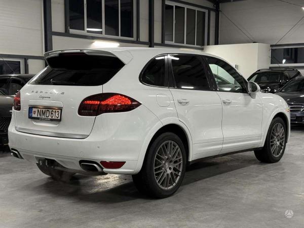 Balts Porsche Cayenne 2012 Marijampole, ar dzinēja tilpumu 3.60 L un nobraukumu 181 tūkst. km par 15100 €, foto 11 vietnē AUTOMOTO.COM.LV
