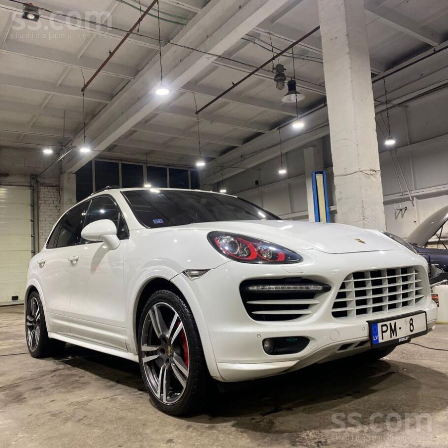 Balts Porsche Cayenne 2012 Rīga, ar dzinēja tilpumu 4.80 L un nobraukumu 250 tūkst. km par 18500 €, foto 4 vietnē AUTOMOTO.COM.LV