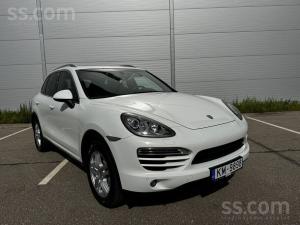 Balts Porsche Cayenne 2012 Daugavpils, ar dzinēja tilpumu 3.00 L un nobraukumu 261 tūkst. km par 16500 €, foto 3 vietnē AUTOMOTO.COM.LV