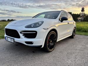White Porsche Cayenne 2012 in Riga, with an engine capacity of 4.80 L and mileage of 146 thousand km for 21000 €, photo 3 on AUTOMOTO.COM.LV