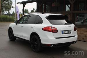 Balts Porsche Cayenne 2012 Rīga, ar dzinēja tilpumu 3.00 L un nobraukumu 0 tūkst. km par 14700 €, foto 9 vietnē AUTOMOTO.COM.LV