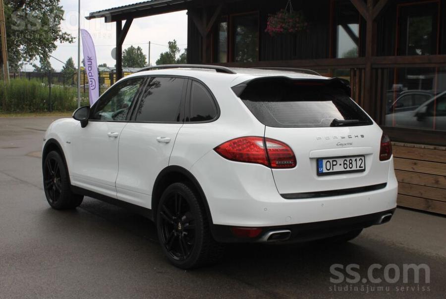 Balts Porsche Cayenne 2012 Rīga, ar dzinēja tilpumu 3.00 L un nobraukumu 0 tūkst. km par 14700 €, foto 9 vietnē AUTOMOTO.COM.LV