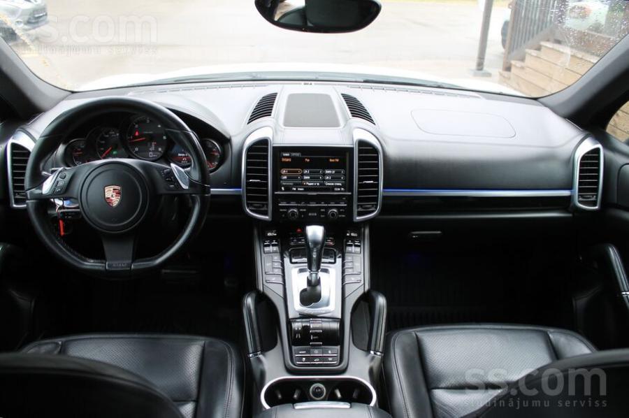 Balts Porsche Cayenne 2012 Rīga, ar dzinēja tilpumu 3.00 L un nobraukumu 0 tūkst. km par 14700 €, foto 17 vietnē AUTOMOTO.COM.LV