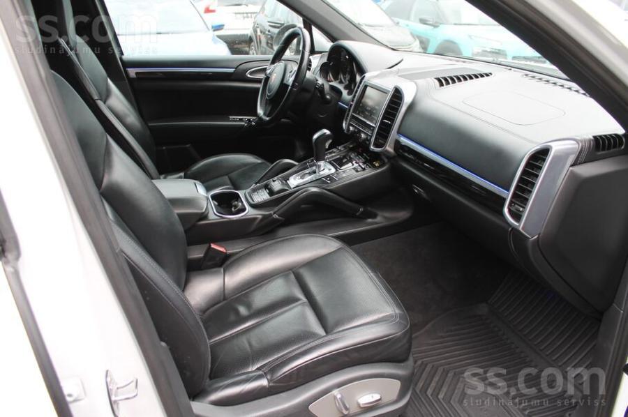 Balts Porsche Cayenne 2012 Rīga, ar dzinēja tilpumu 3.00 L un nobraukumu 0 tūkst. km par 14700 €, foto 19 vietnē AUTOMOTO.COM.LV