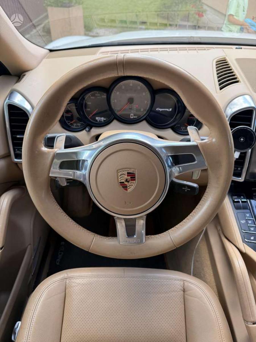Balts Porsche Cayenne 2012 Palanga, ar dzinēja tilpumu 3.00 L un nobraukumu 80 tūkst. km par 16500 €, foto 7 vietnē AUTOMOTO.COM.LV
