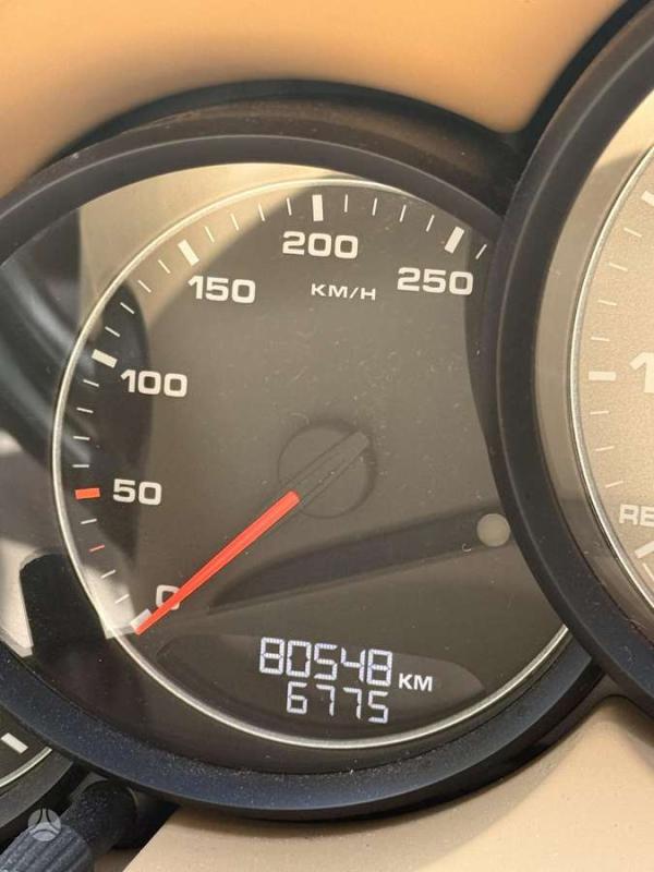 Белый Порше Каен 2012 в Паланга, объемом двигателя 3.00 л и пробегом 80 тыс. км за 16500 €, фото 9 на AUTOMOTO.COM.LV