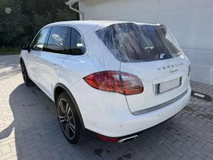 Balts Porsche Cayenne 2012 Kauņa, ar dzinēja tilpumu 2.97 L un nobraukumu 270 tūkst. km par 9500 €, foto 9 vietnē AUTOMOTO.COM.LV