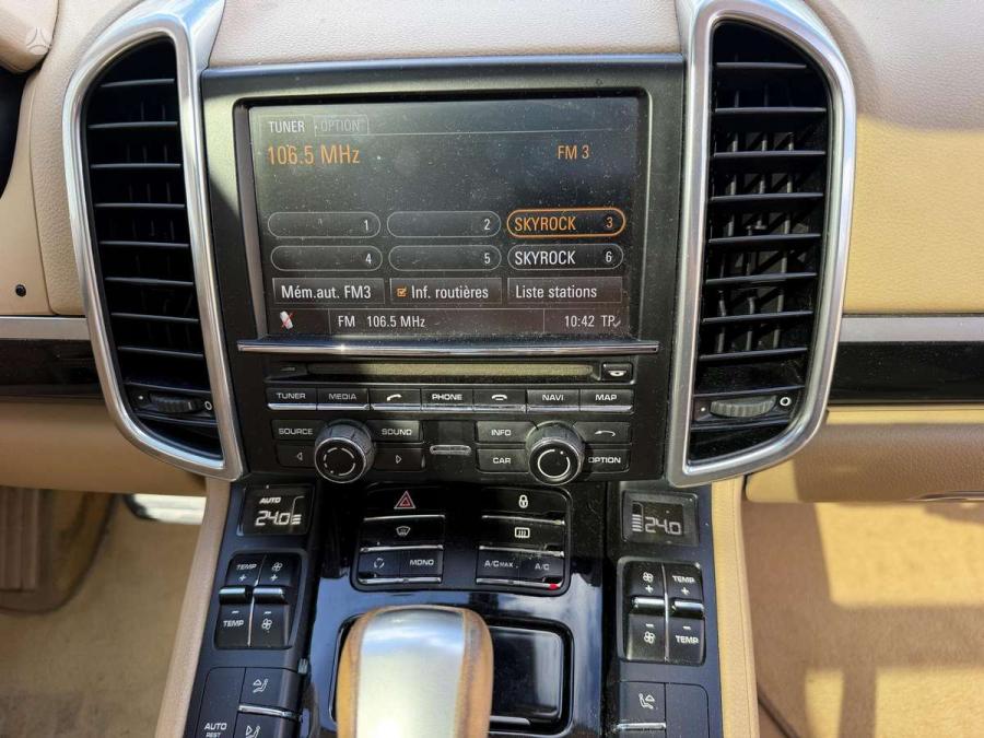 Balts Porsche Cayenne 2012 Kauņa, ar dzinēja tilpumu 2.97 L un nobraukumu 270 tūkst. km par 9500 €, foto 14 vietnē AUTOMOTO.COM.LV