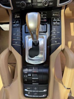 Balts Porsche Cayenne 2012 Kauņa, ar dzinēja tilpumu 2.97 L un nobraukumu 270 tūkst. km par 9500 €, foto 15 vietnē AUTOMOTO.COM.LV