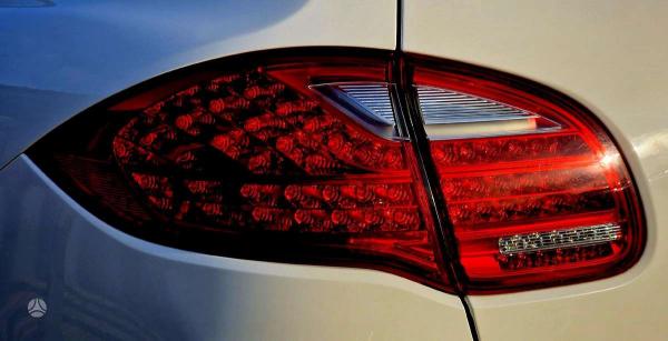 Balts Porsche Cayenne 2013 Kretinga, ar dzinēja tilpumu 3.00 L un nobraukumu 274 tūkst. km par 12499 €, foto 11 vietnē AUTOMOTO.COM.LV