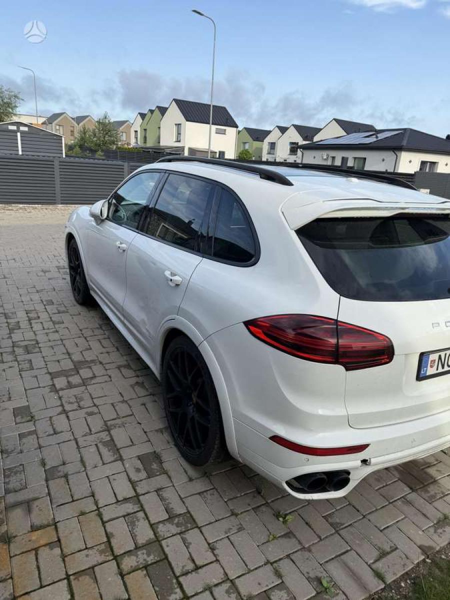 Balts Porsche Cayenne 2013 Kauņa, ar dzinēja tilpumu 4.81 L un nobraukumu 200 tūkst. km par 7800 €, foto 1 vietnē AUTOMOTO.COM.LV