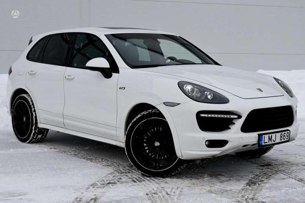 Balts Porsche Cayenne 2013 Kretinga, ar dzinēja tilpumu 3.00 L un nobraukumu 158 tūkst. km par 16499 €, foto 1 vietnē AUTOMOTO.COM.LV