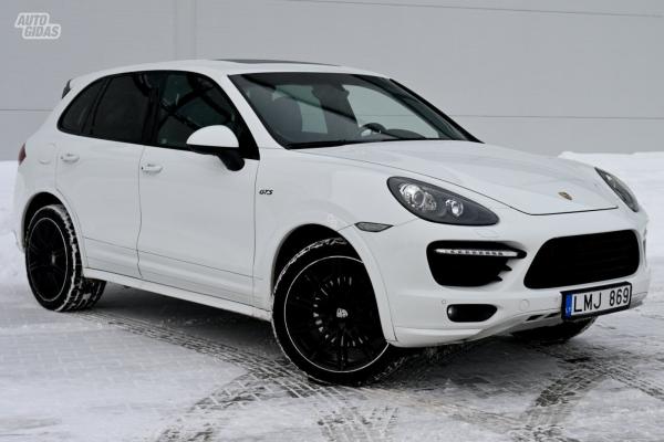 Balts Porsche Cayenne 2013 Kretinga, ar dzinēja tilpumu 3.00 L un nobraukumu 158 tūkst. km par 16499 €, foto 1 vietnē AUTOMOTO.COM.LV
