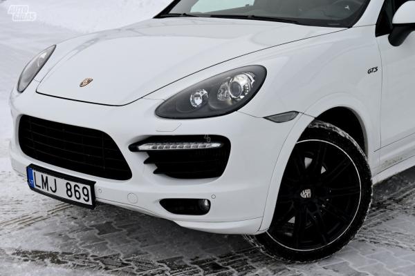 Balts Porsche Cayenne 2013 Kretinga, ar dzinēja tilpumu 3.00 L un nobraukumu 158 tūkst. km par 16499 €, foto 4 vietnē AUTOMOTO.COM.LV