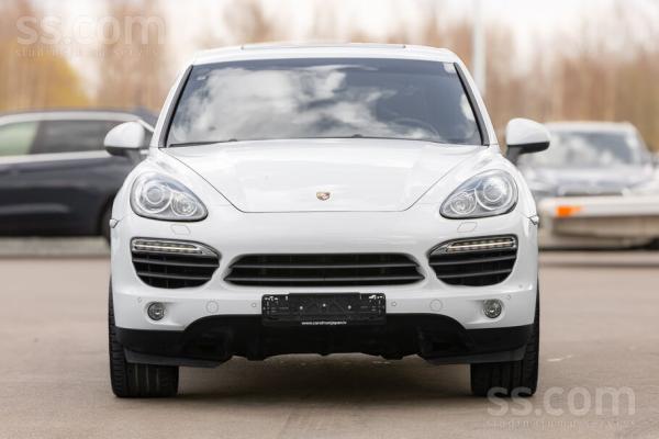 Balts Porsche Cayenne 2013 Jelgava, ar dzinēja tilpumu 3.00 L un nobraukumu 99 tūkst. km par 19922 €, foto 6 vietnē AUTOMOTO.COM.LV