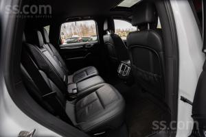 White Porsche Cayenne 2013 in Jelgava, with an engine capacity of 3.00 L and mileage of 99 thousand km for 19922 €, photo 9 on AUTOMOTO.COM.LV