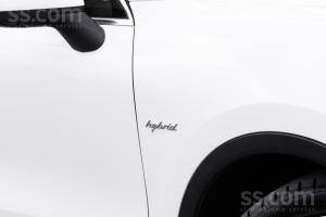 White Porsche Cayenne 2013 in Jelgava, with an engine capacity of 3.00 L and mileage of 99 thousand km for 19922 €, photo 24 on AUTOMOTO.COM.LV