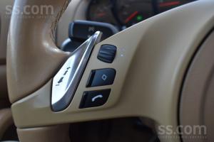 White Porsche Cayenne 2013 in Kuldiga, with an engine capacity of 3.00 L and mileage of 0 thousand km for 21750 €, photo 20 on AUTOMOTO.COM.LV