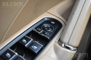 White Porsche Cayenne 2013 in Kuldiga, with an engine capacity of 3.00 L and mileage of 0 thousand km for 21750 €, photo 22 on AUTOMOTO.COM.LV