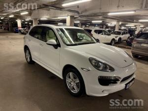 Белый Порше Каен 2013 в Резекне, объемом двигателя 3.00 л и пробегом 187 тыс. км за 17500 €, фото 6 на AUTOMOTO.COM.LV