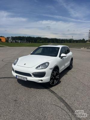 Balts Porsche Cayenne 2013 Molėtai, ar dzinēja tilpumu 3.00 L un nobraukumu 251 tūkst. km par 14750 €, foto 1 vietnē AUTOMOTO.COM.LV