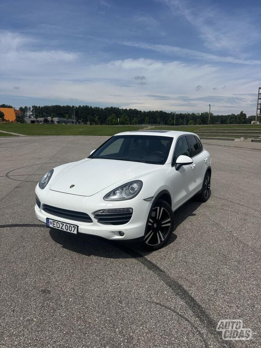 Balts Porsche Cayenne 2013 Molėtai, ar dzinēja tilpumu 3.00 L un nobraukumu 251 tūkst. km par 14750 €, foto 1 vietnē AUTOMOTO.COM.LV