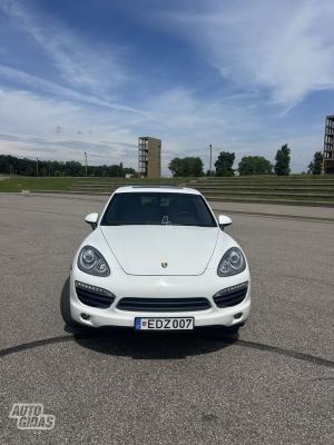 Balts Porsche Cayenne 2013 Molėtai, ar dzinēja tilpumu 3.00 L un nobraukumu 251 tūkst. km par 14750 €, foto 3 vietnē AUTOMOTO.COM.LV