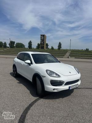 Balts Porsche Cayenne 2013 Molėtai, ar dzinēja tilpumu 3.00 L un nobraukumu 251 tūkst. km par 14750 €, foto 4 vietnē AUTOMOTO.COM.LV